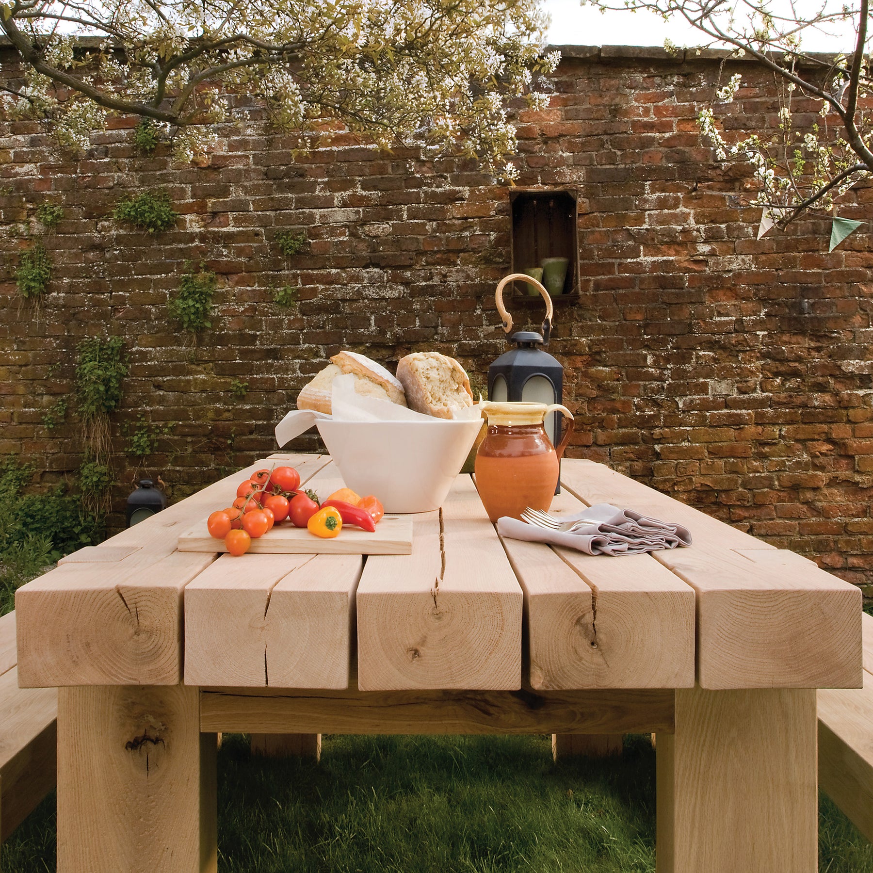 Oak Beam Outdoor Table and Benches Set – Willen Rose